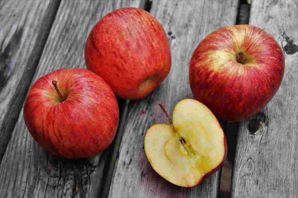 Apple: Health benefits, nutrients and uses - THIP Media