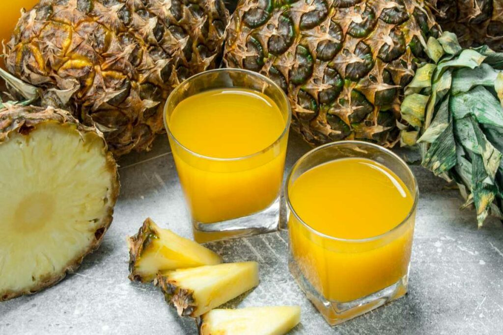 Can consuming pineapple juice treat painful and irregular periods?