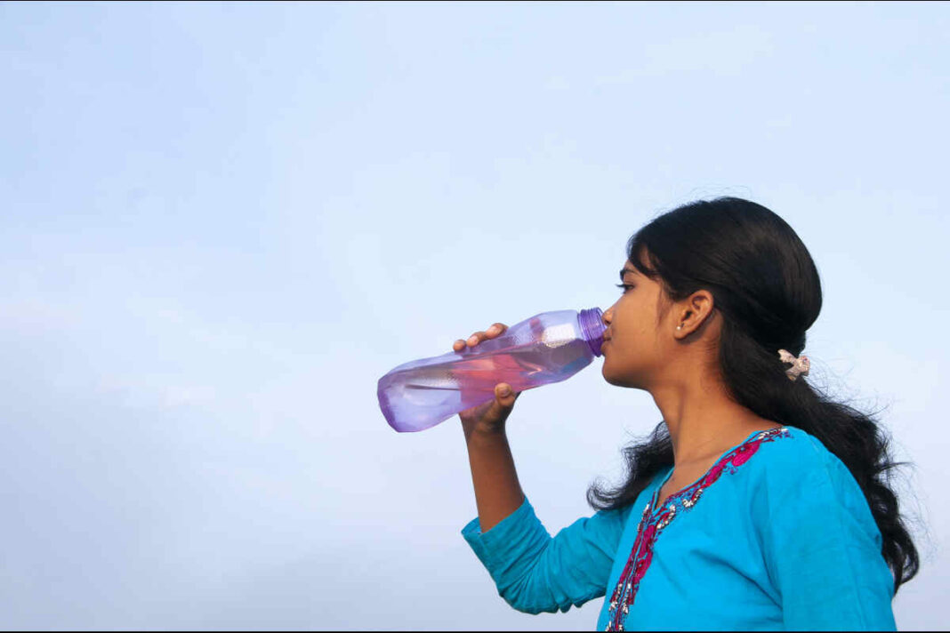 Is it mandatory to drink 3 litres of water everyday? - THIP Media