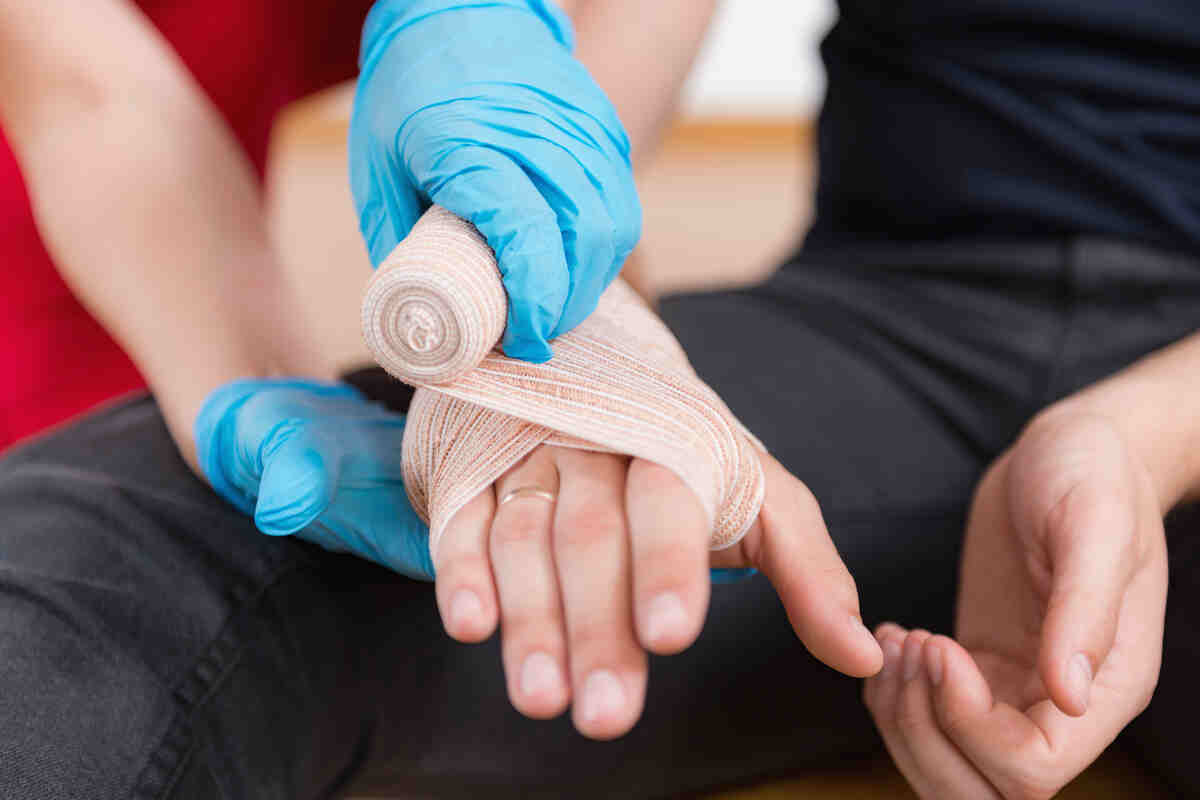 Crepe bandage: How long should you keep it tied?- THIP Media