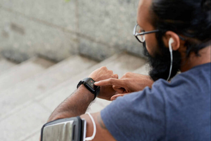 Disadvantages of Smartwatches in Monitoring Chronic Conditions