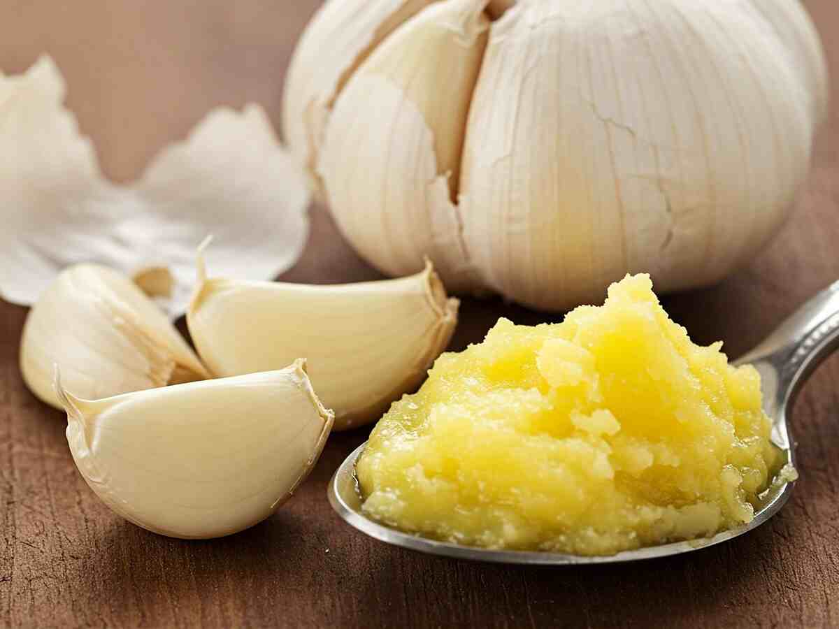Can desi ghee and garlic on an empty stomach stop cancer?