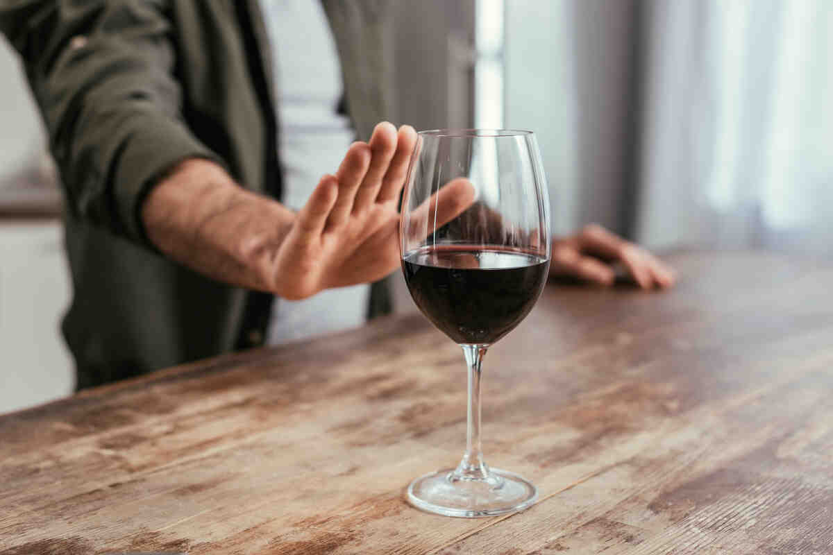 Does alcohol consumption affect life expectancy?